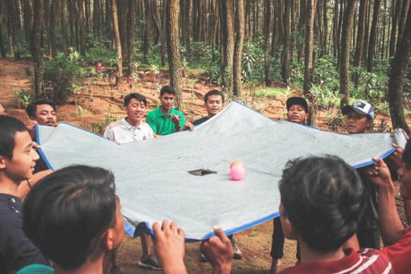 3 fun team building games dengan alat sederhana – The Carpenter Outdoor